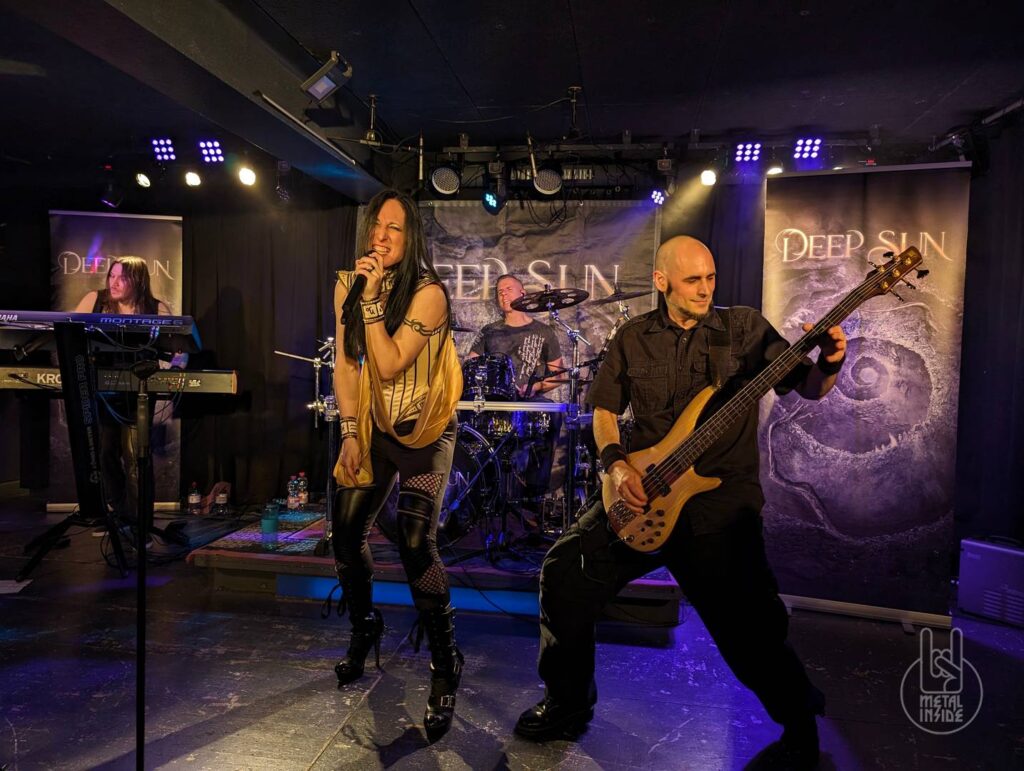 Deep Sun, Molllust ϟ Metalinside